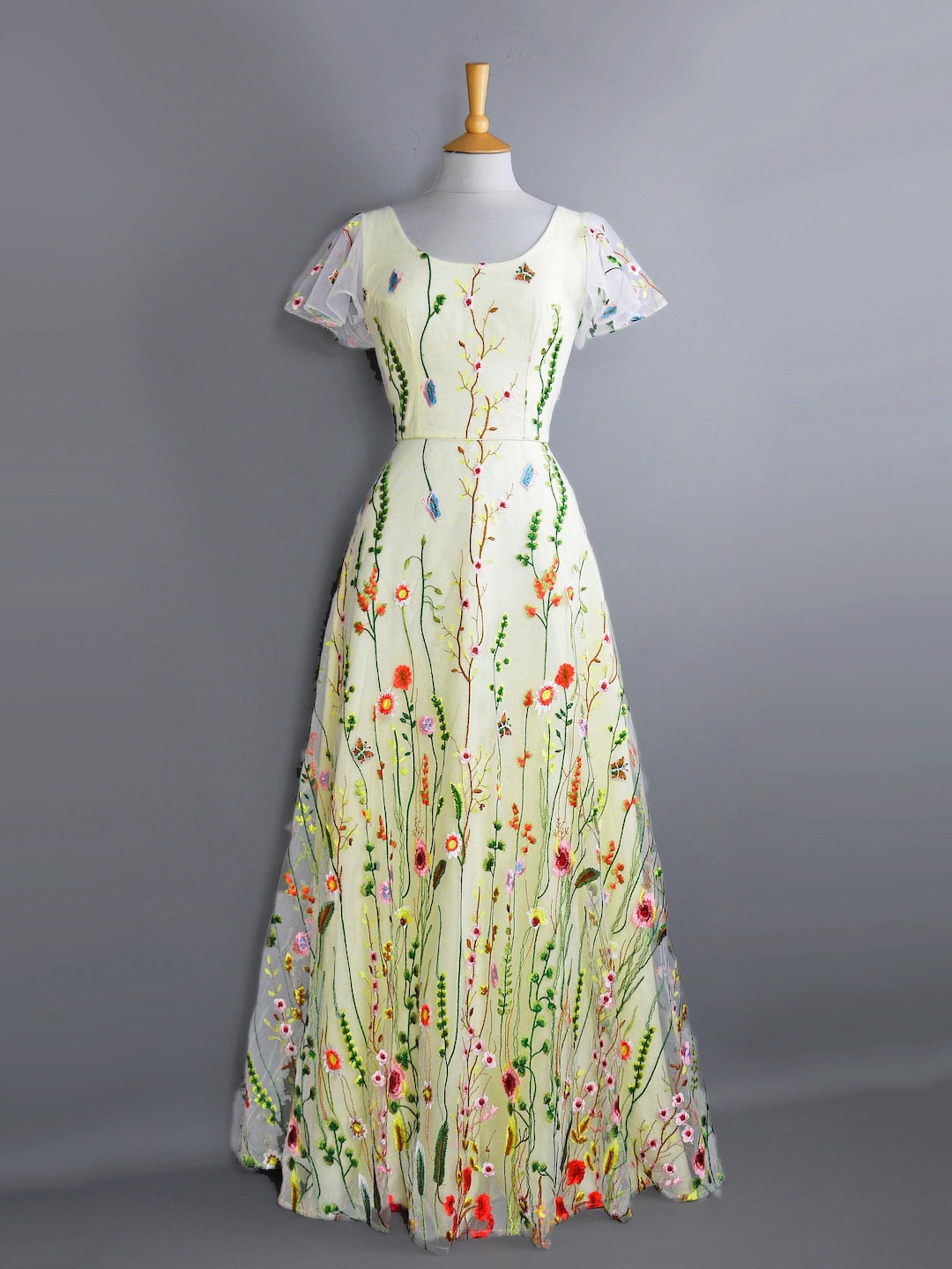 Citrus Floral Wedding Gown in Yellow Linen and Botanical Lace ...