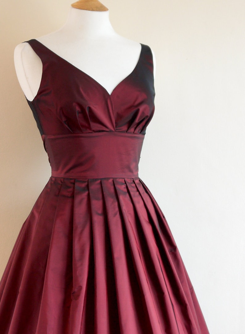 Cranberry Taffeta Sweetheart Prom Dress Made by Dig for | Etsy UK