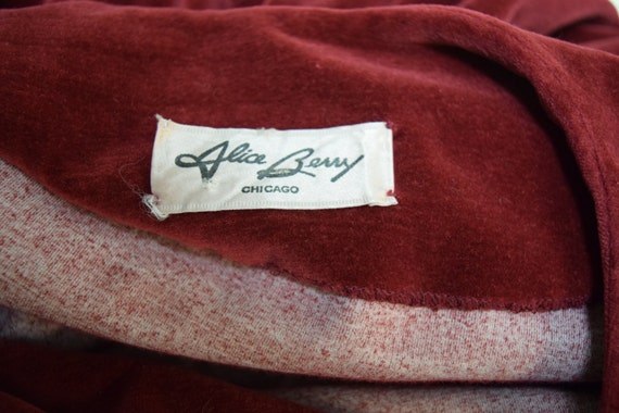 ALICE BERRY Chicago Berry Red Burgundy Velour Lounge … - Gem