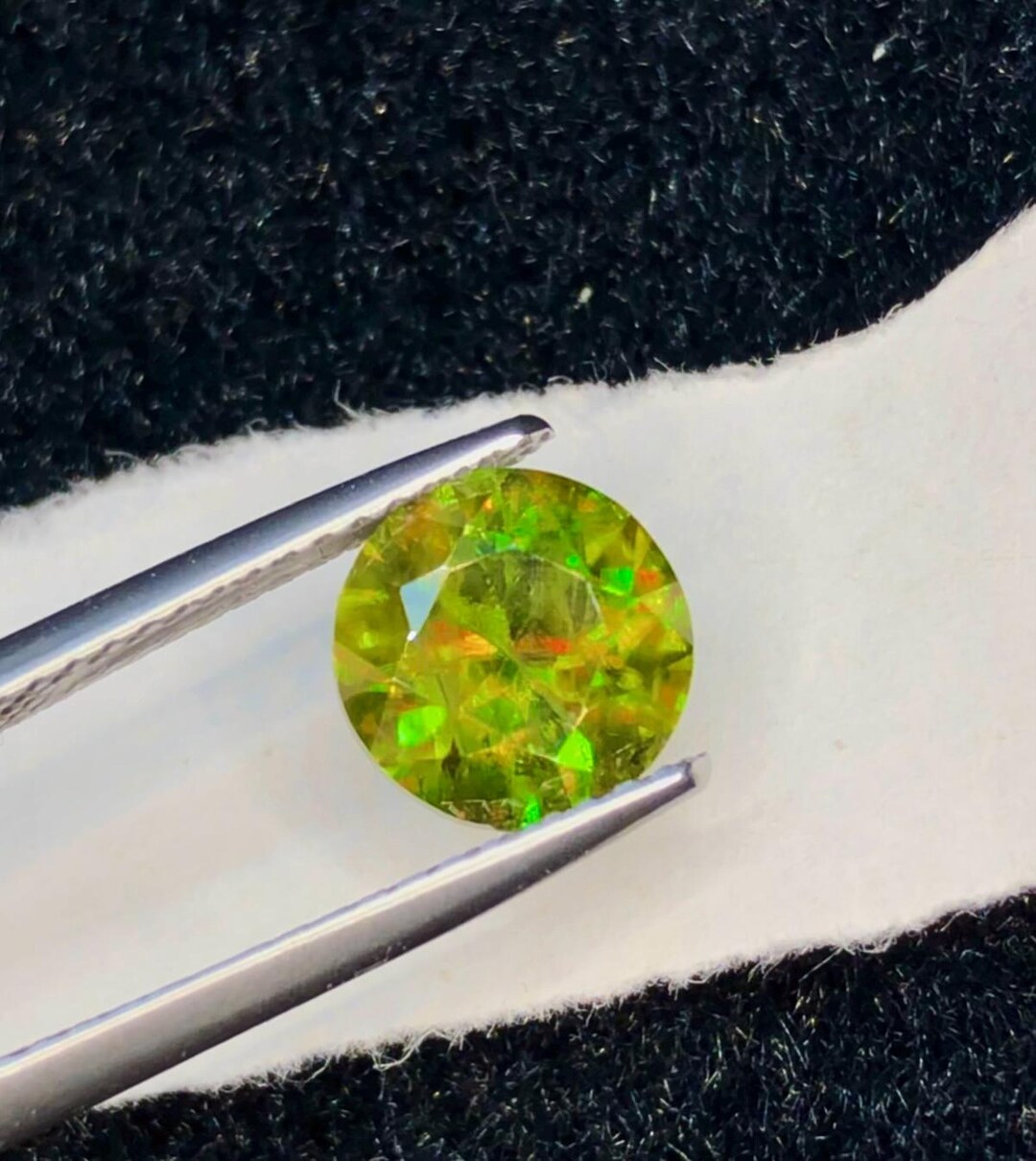 Natural Chrome Sphene/titanite Gemstone With Fire for Sale, Round Cut ...