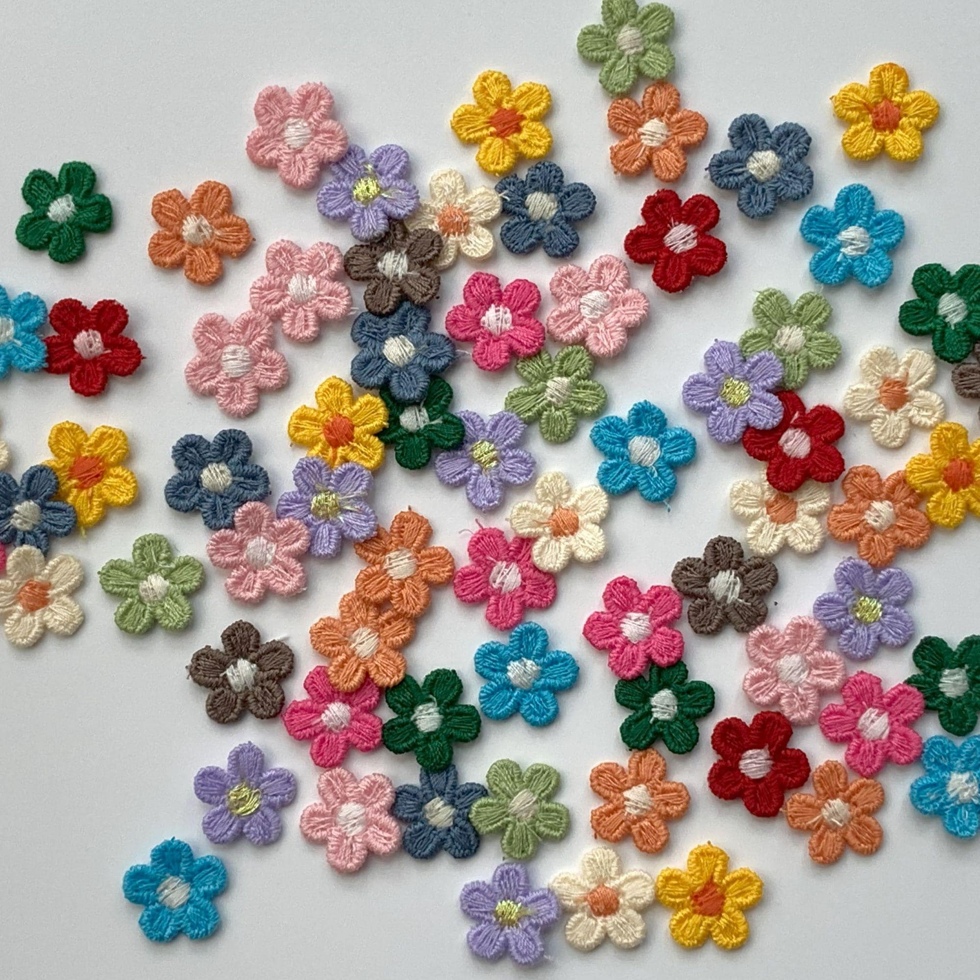 Set of 10/12 Mini Flower Patches, Sew-on Embroidered Floral Patches ...