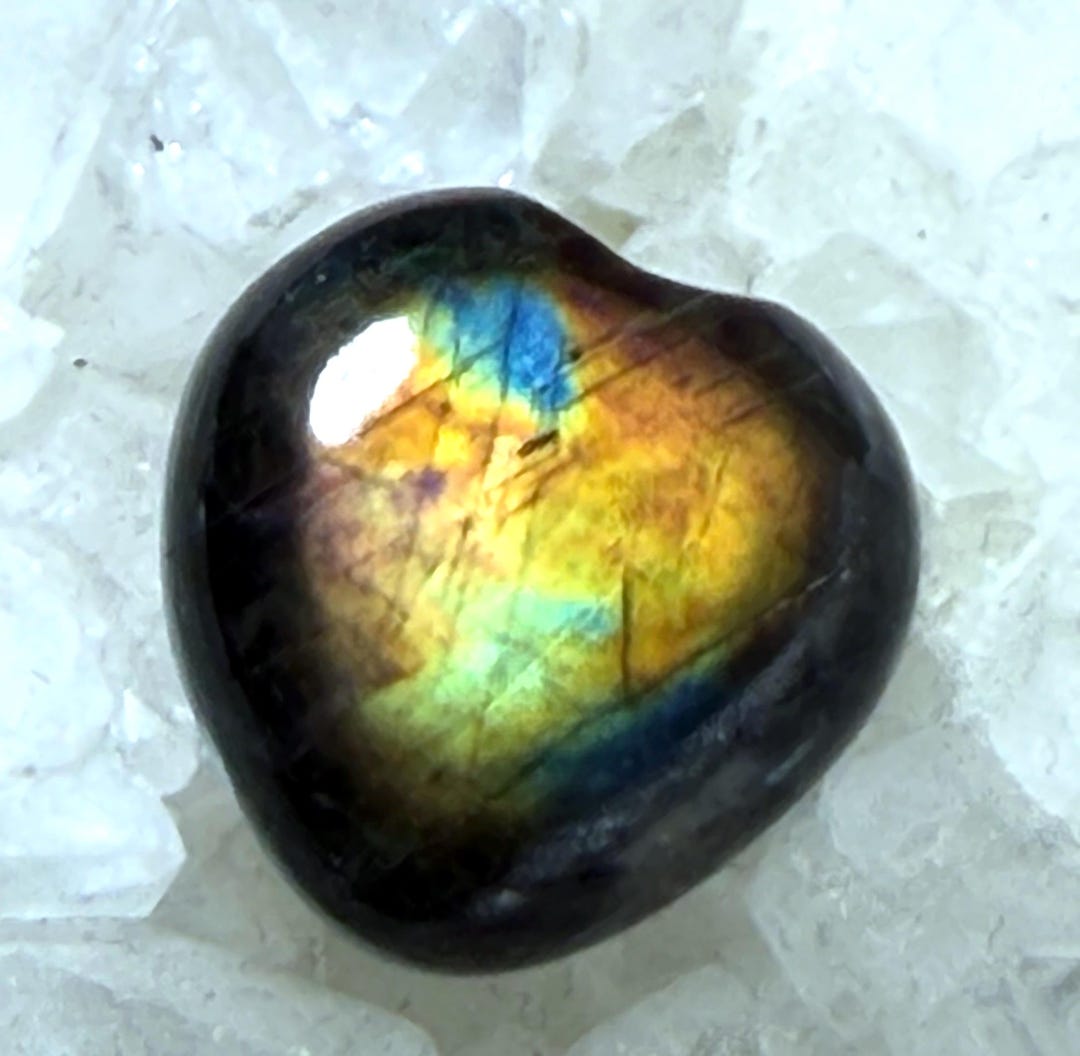 Finnish Spectrolite Heart Bead – Rare Ylämaa Finland Natural Gemstone ...