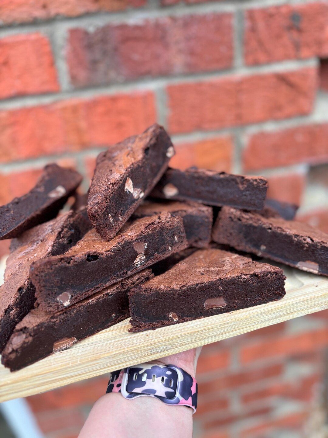 Postal Brownie Box, 8 Indulgent Chocolate Chunk Brownies Delivered by ...