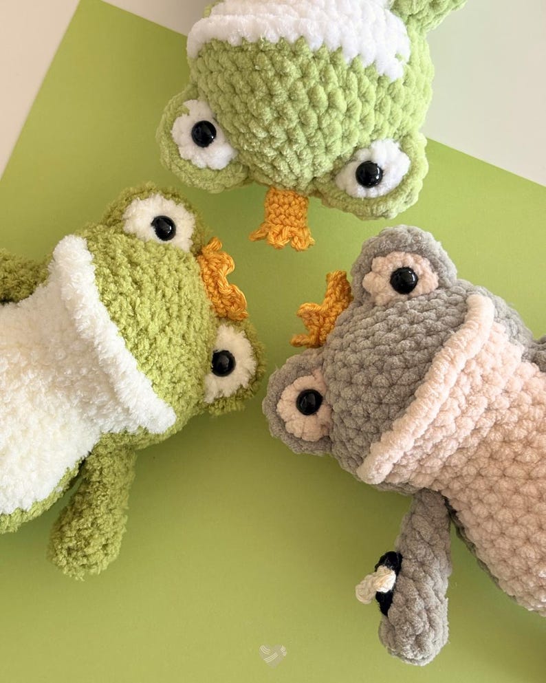 Frog Crochet Pattern / Low-sew / Frogbert the Frog Prince / Amigurumi ...