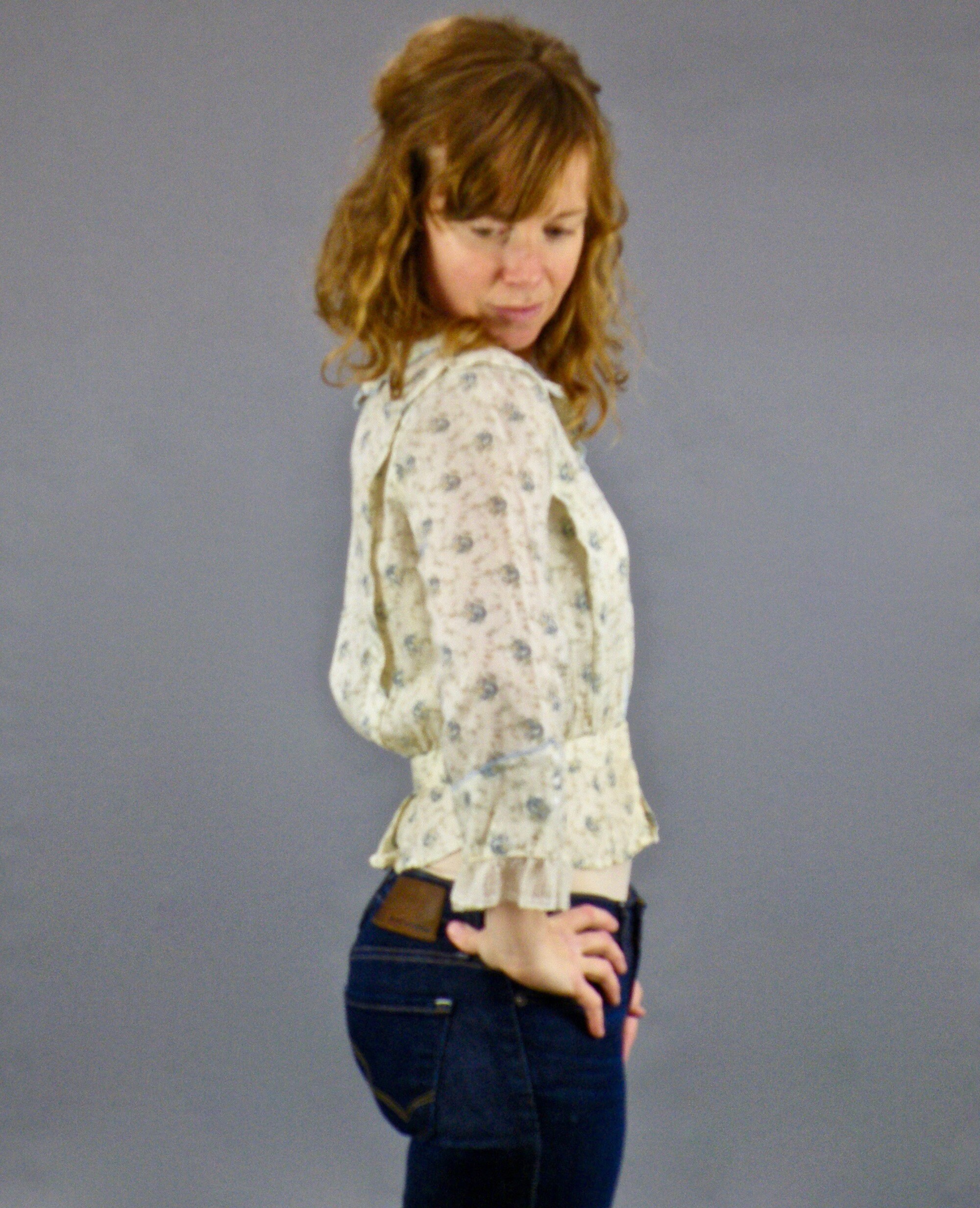 Antique 1910s Edwardian Calico Prairie Blouse with Blue Roses, XS