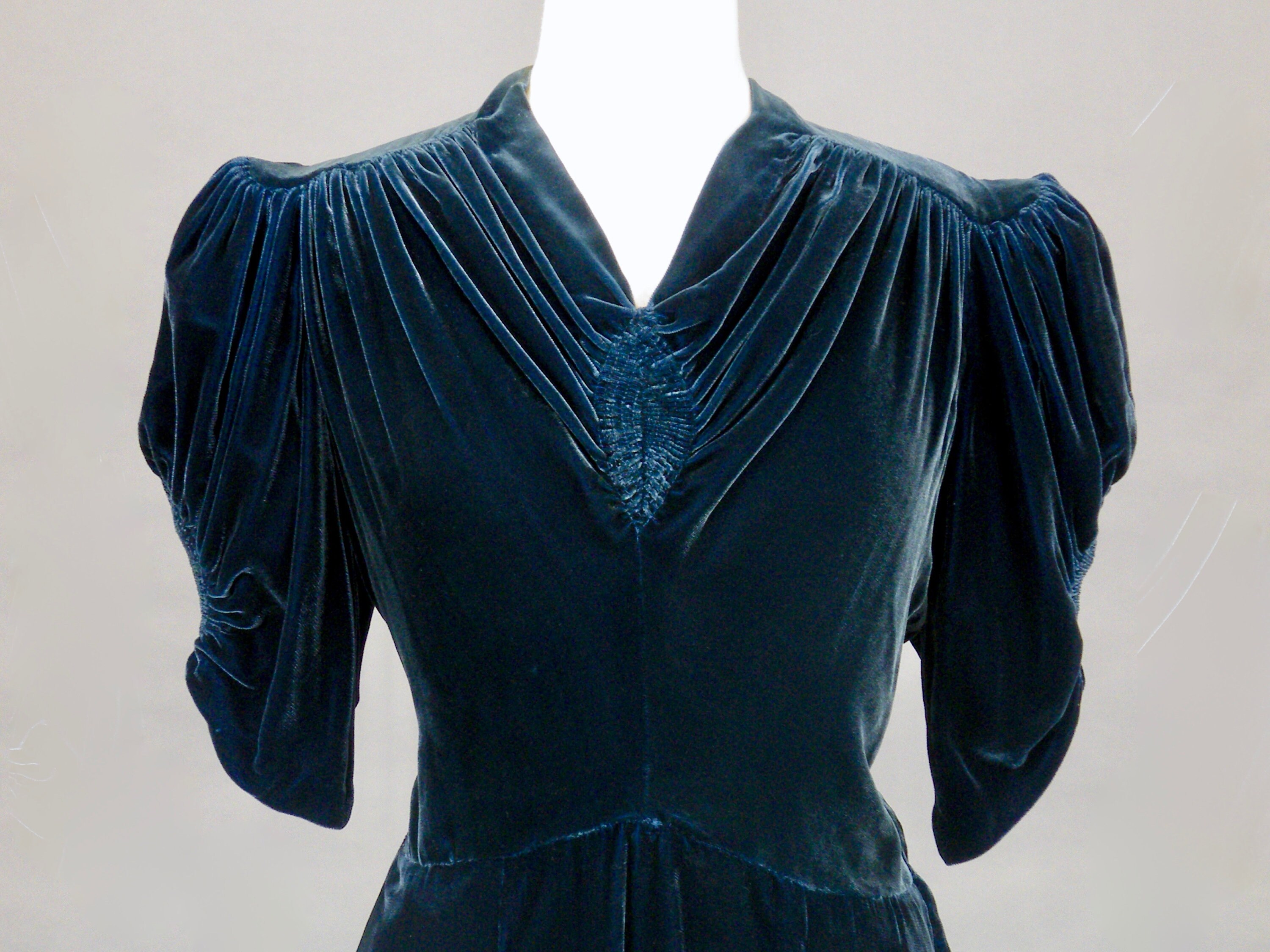 Vintage 1940s Dark Peacock Blue Silk Velvet Dress, 40s Ruched Puff ...