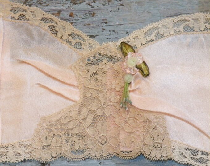 1920s 20s Bra, Pink Silk Ecru Floral Lace Flapper Brassiere, Dainty ...
