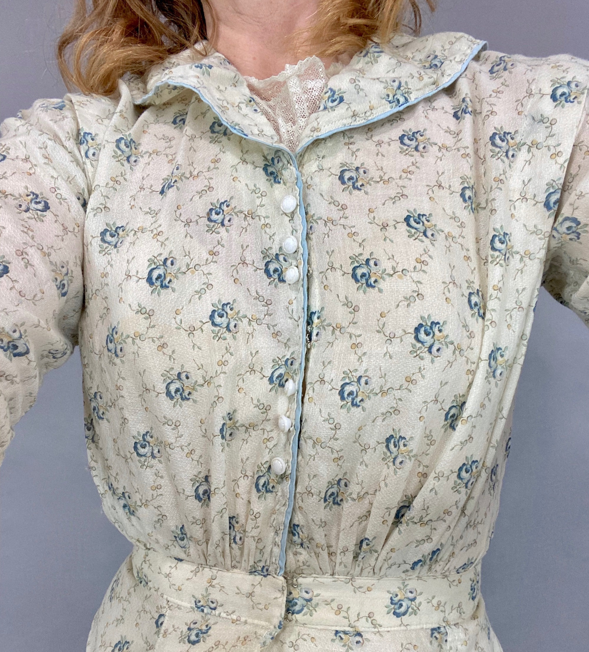 Antique 1910s Edwardian Calico Prairie Blouse with Blue Roses, XS