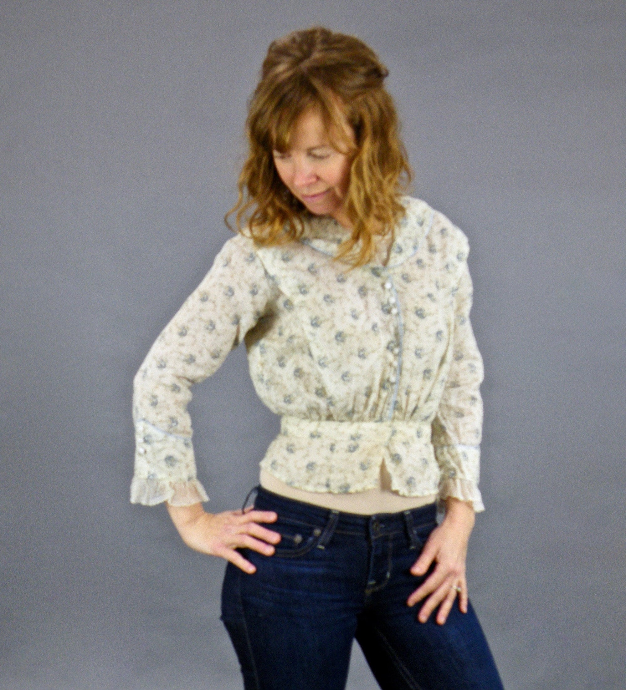Antique 1910s Edwardian Calico Prairie Blouse with Blue Roses, XS