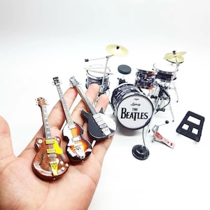 Miniature Drum Set Replica Drum Kit the Beat Les With Guitars and Bass ...
