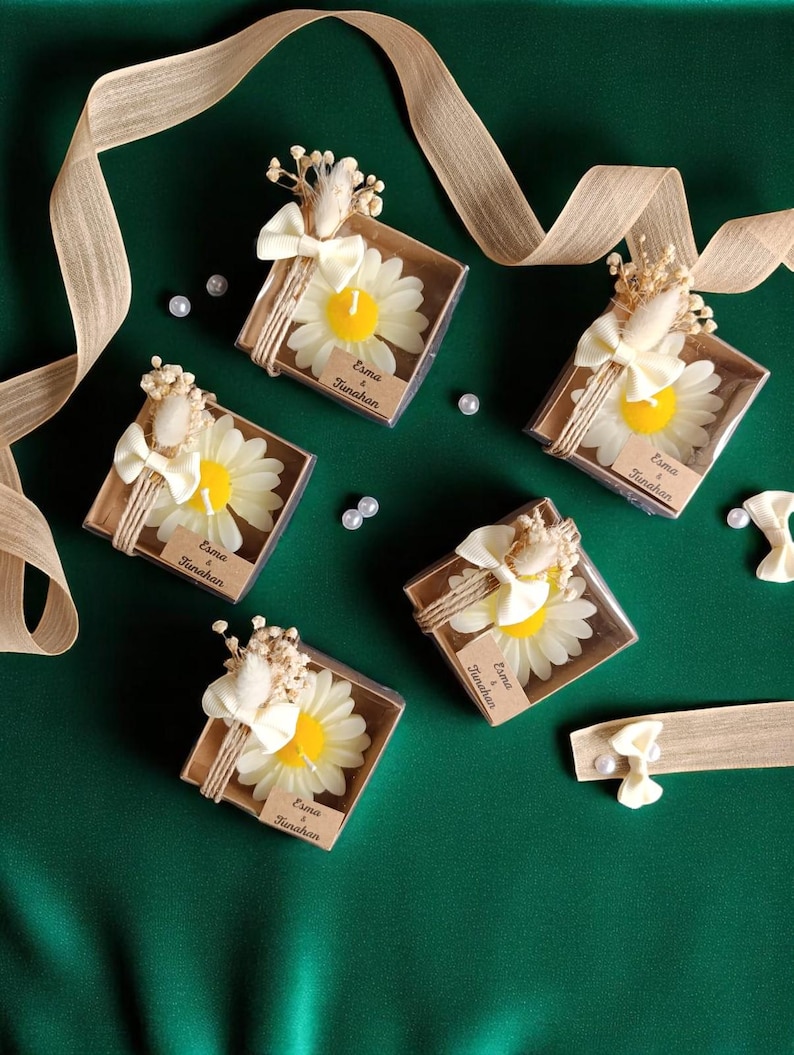 Daisy Wedding Favor Box: Personalized Rustic Dried Flower Keepsake - Etsy