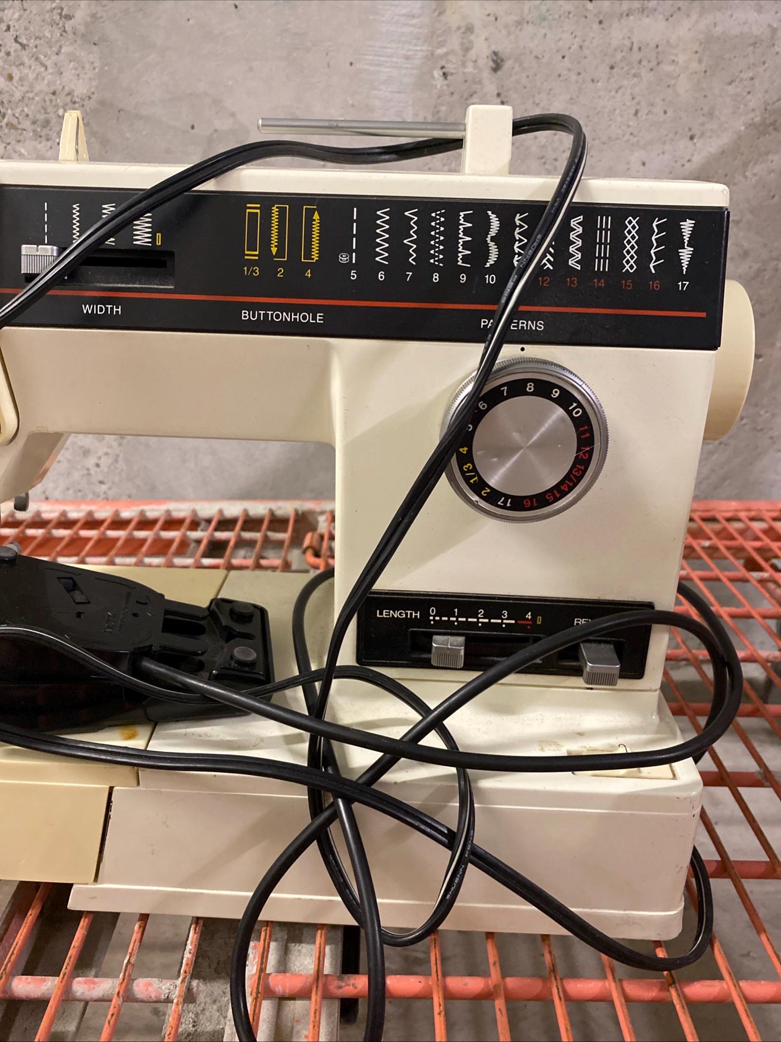 Vintage Singer 6234 Electronic Sewing Machine W/ Pedal - Tested Working ...