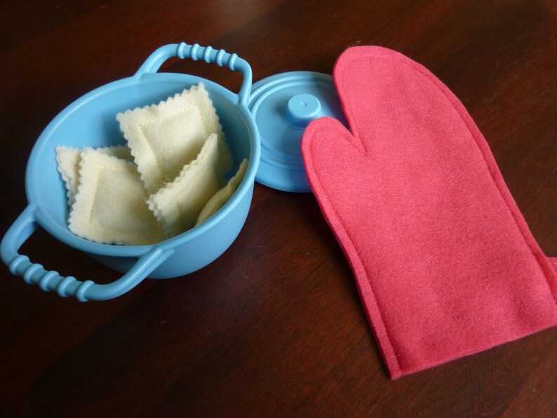 Felt Toy Oven Mitt - Pretend Play Food - Etsy