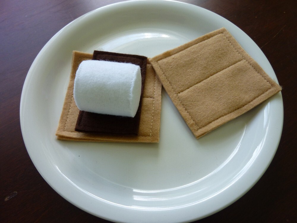 S'more - Felt Play Food - Etsy