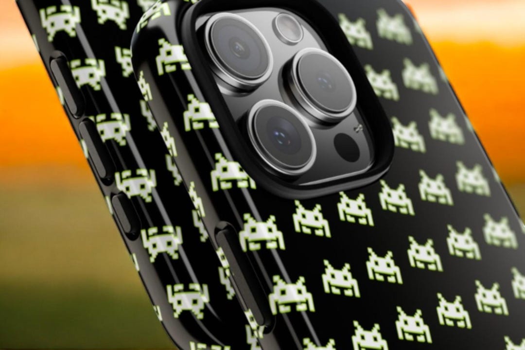 Retro Gaming Space Alien Smartphone Case - Etsy