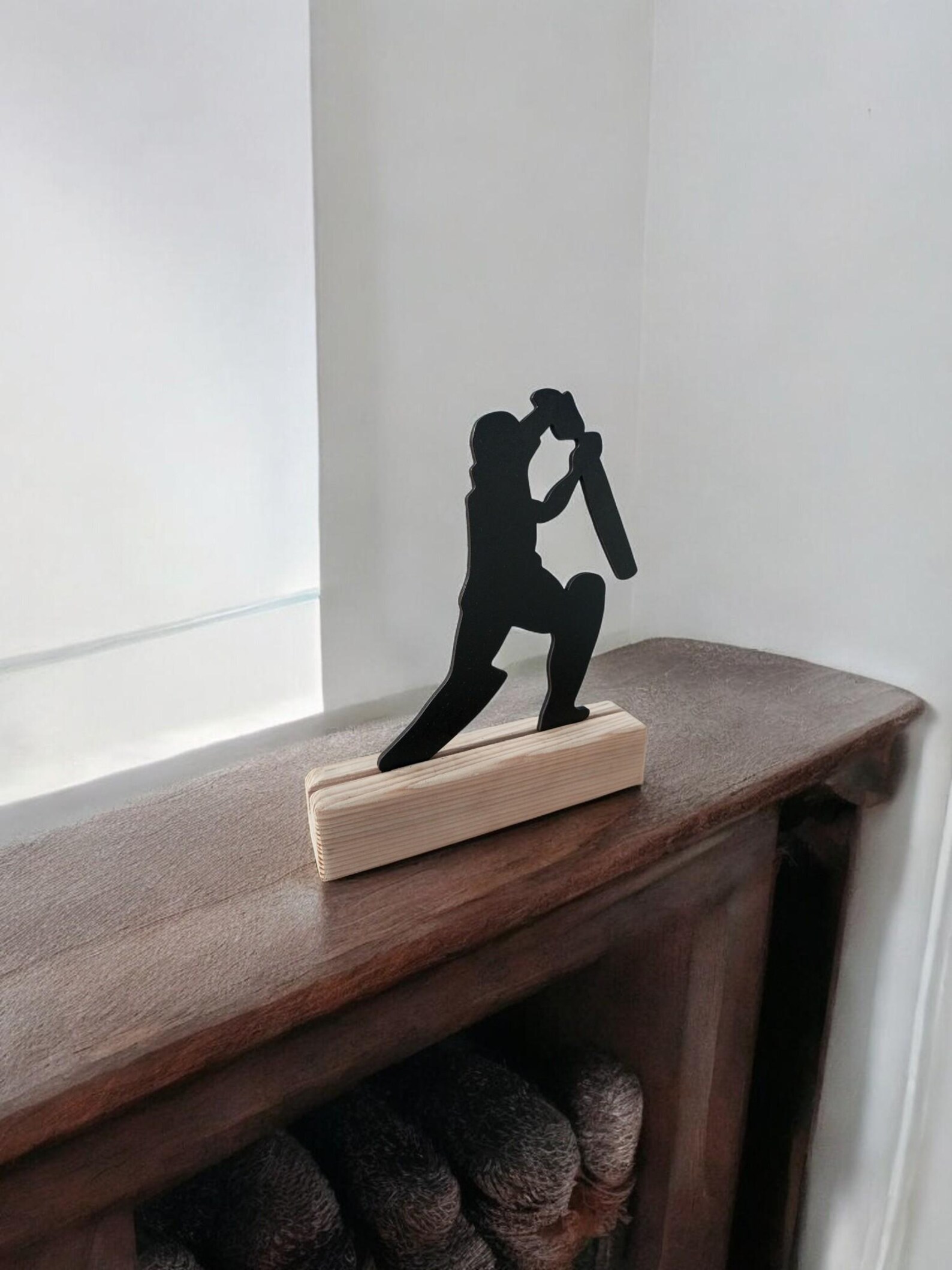 Cricket Player Tabletop Decor, Wooden Shelf Sculpture, Sports Lover ...