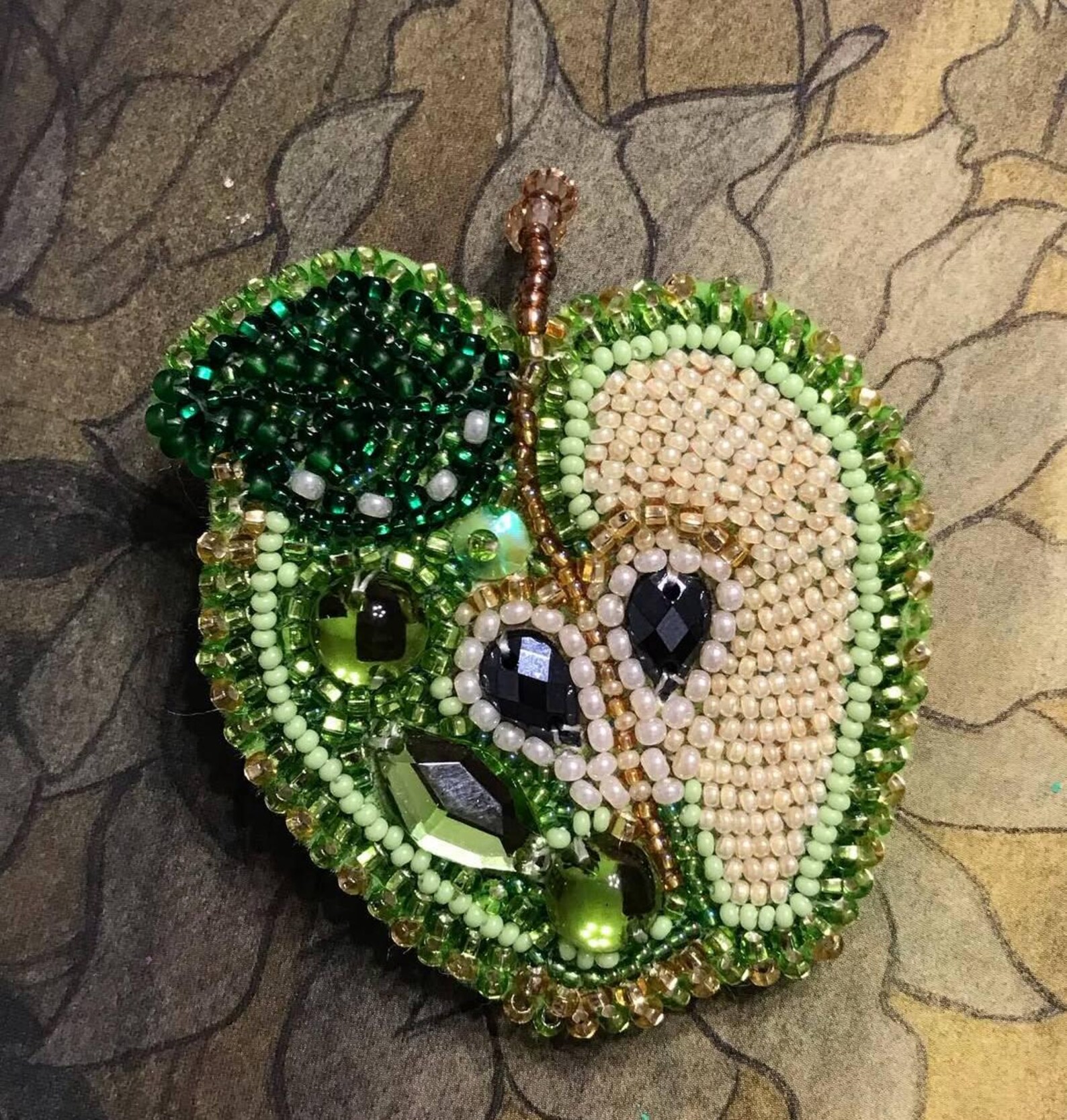 DIY Beaded Brooch Kit, Bead Embroidery Kit Green Apple, Fruits ...