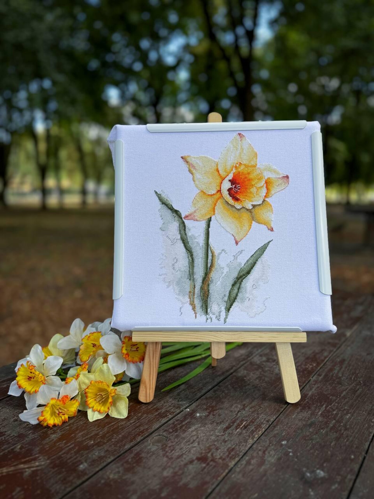 Cross Stitch Kit Daffodil, Traditional Floral Pattern Cross Stitch ...