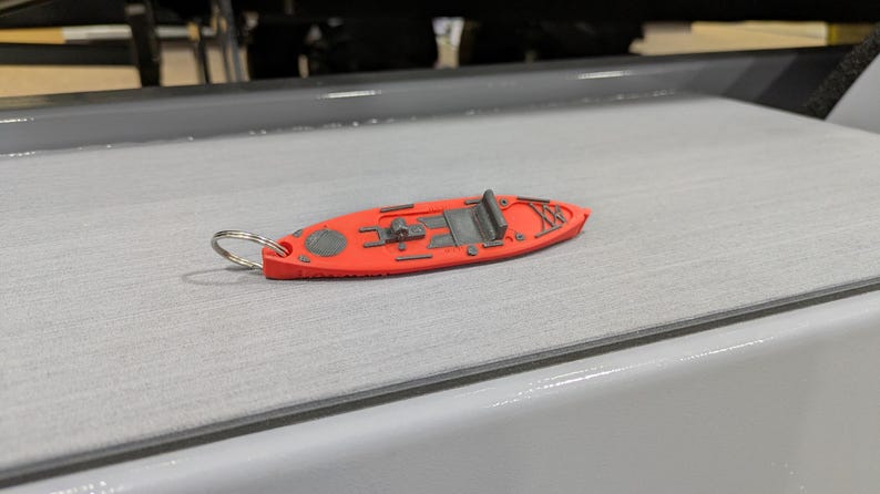 Personalized Fishing Kayak Key Chain — Custom Color & Text - Etsy