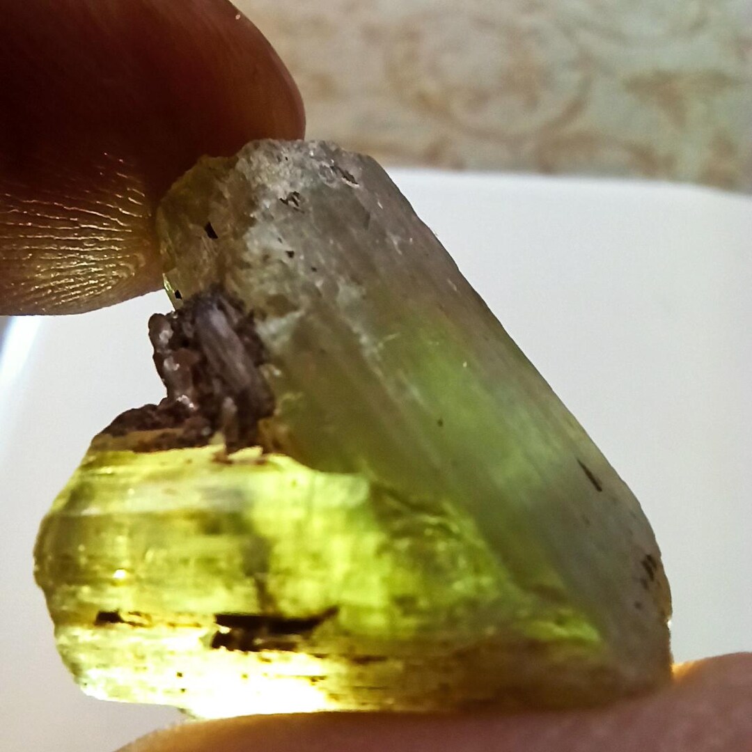 V-shaped Diaspore Gemstone Raw From Türkiye | Color-changing Facet ...