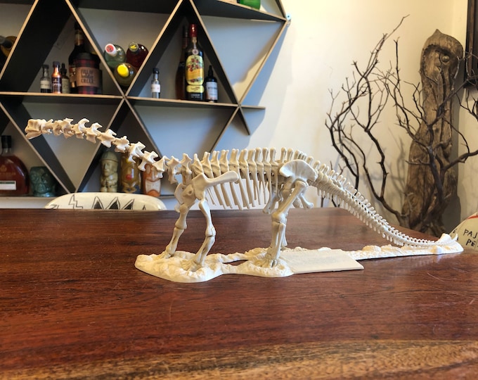 Vintage Brontosaurus Skeleton Plastic 20" Long Model - Prehistoric ...