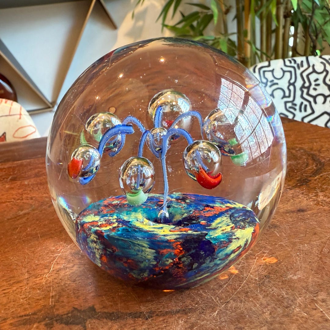 Vintage Hand Blown Controlled Bubble Glass Paperweight by Dynasty ...