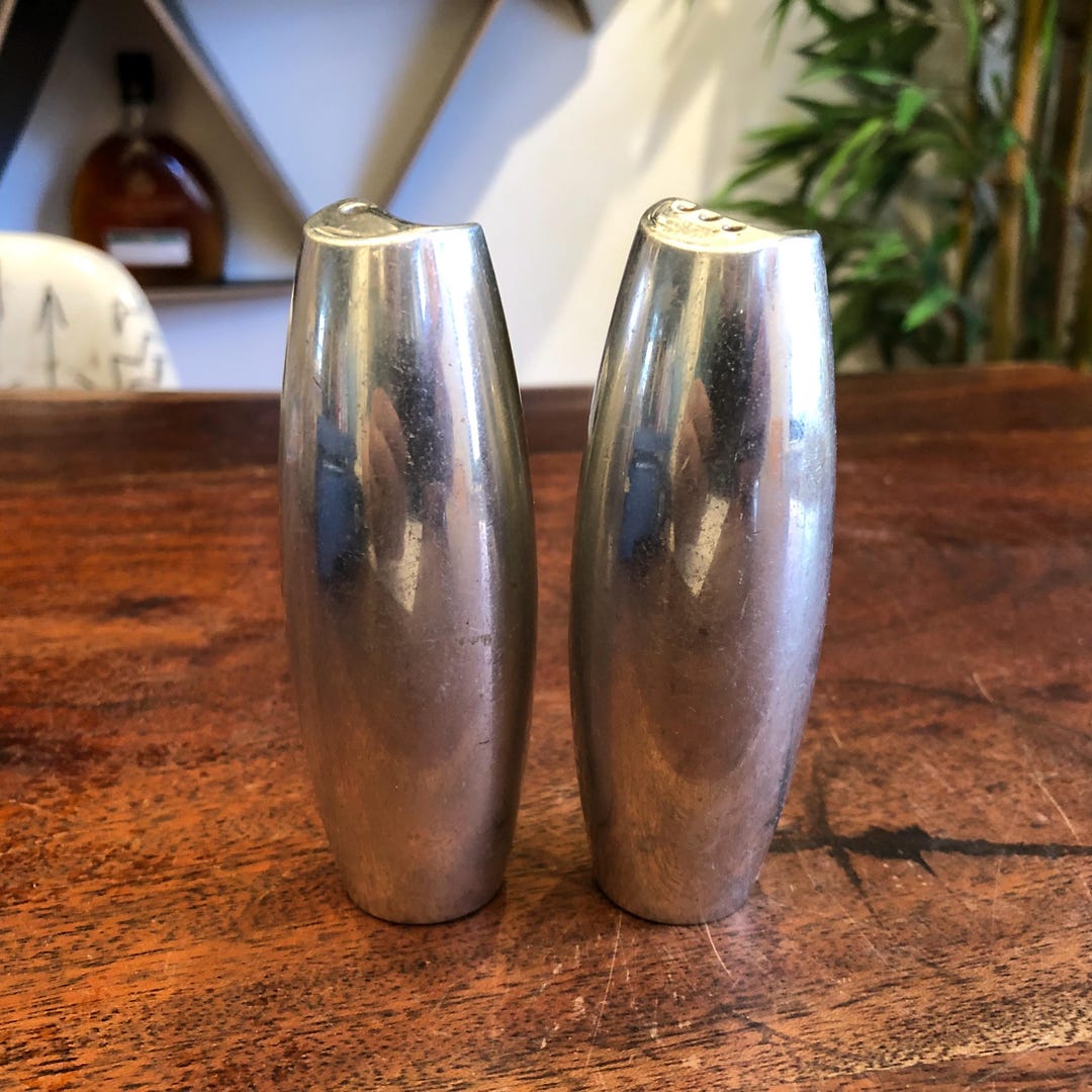 Vintage C. 1999 Nambe Studio Line Spiral Salt & Pepper Shakers Set - Mod Salt and Pepper Shakers ...