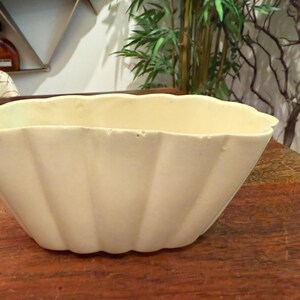 Mid Century Cream Colored Scalloped USA 62 Ceramic Pottery Flower Pot ...