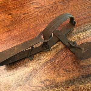 Antique Rusted Steel Oneida Victor Small Game Trap - Antique Victor ...