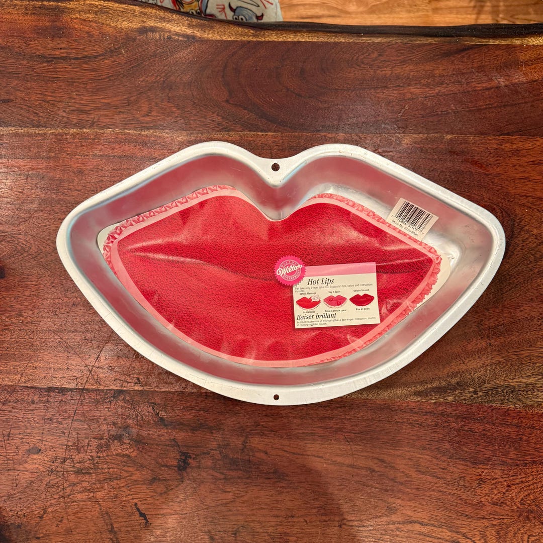 Vintage C. 1998 Wilton Hot Lips Birthday Cake Baking Pan - Retro Women ...