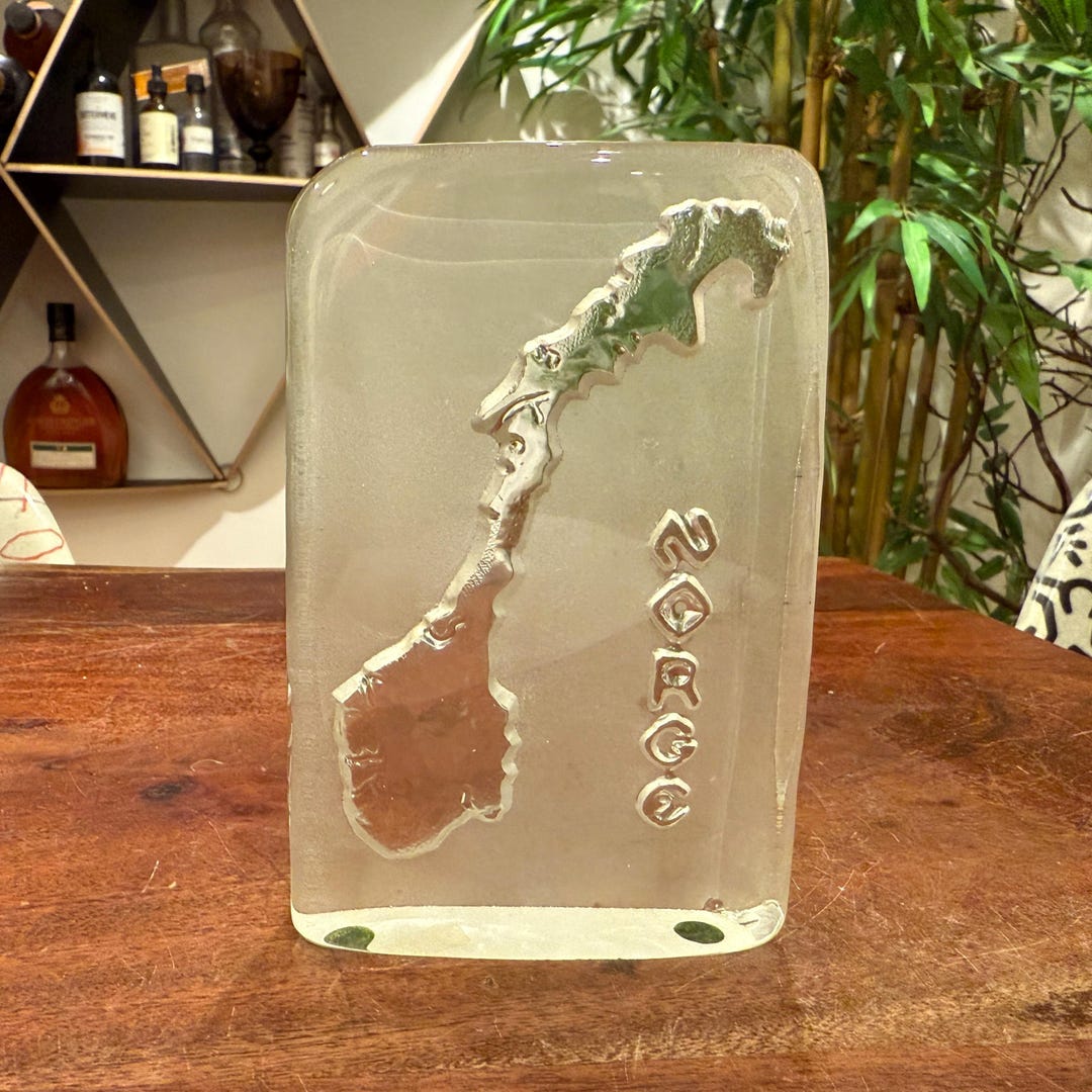 Vintage Norge Norway Map Lead Crystal Souvenir Figurine Paperweight ...