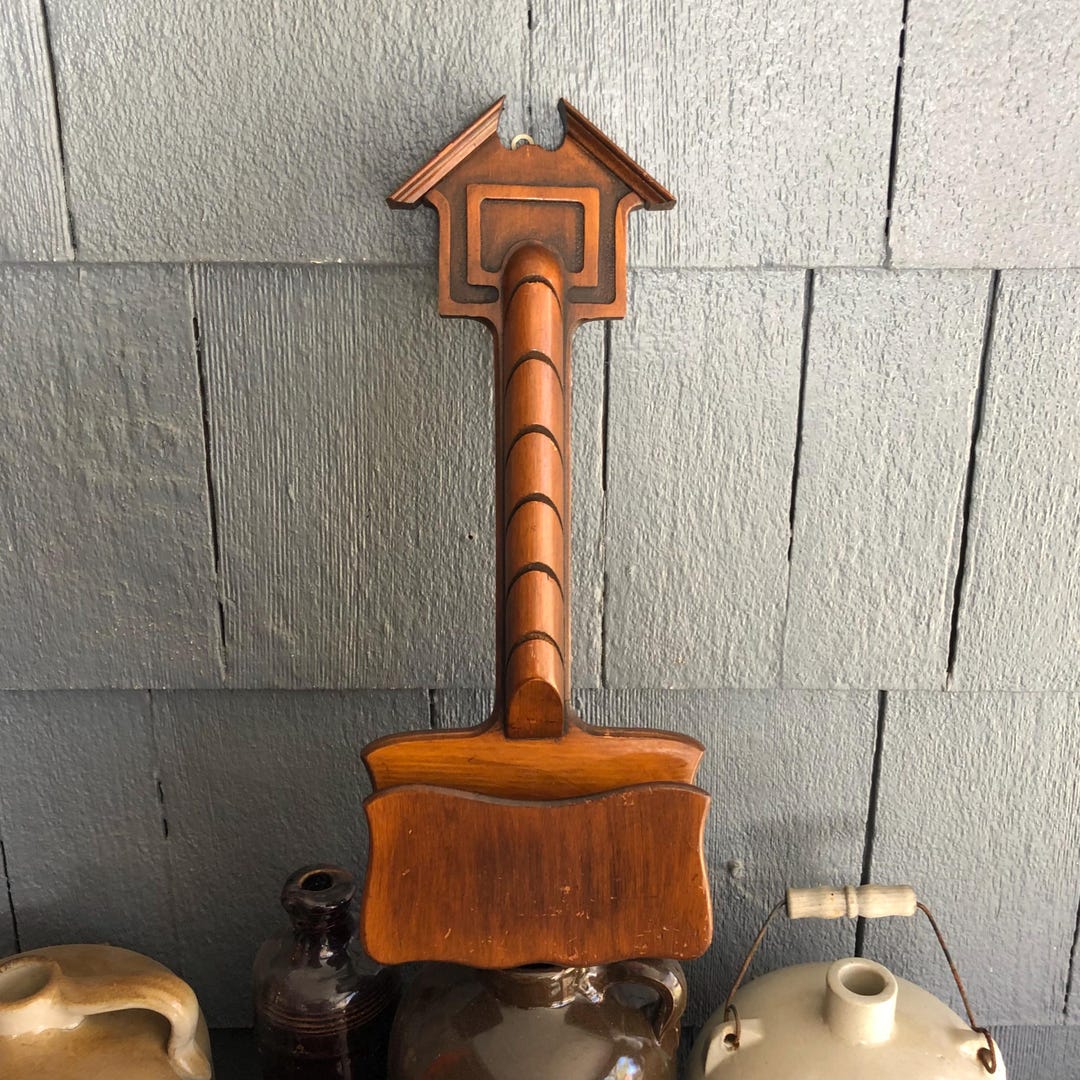 Vintage 1960's Traditional Colonial Style Mail / Letter Holder Wall ...