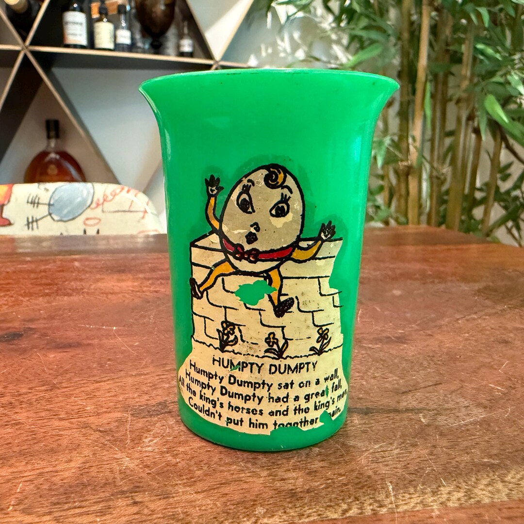 Mid Century 1950's Humpty Dumpty Kelly Green Plastic 4.5 Oz. Children's ...
