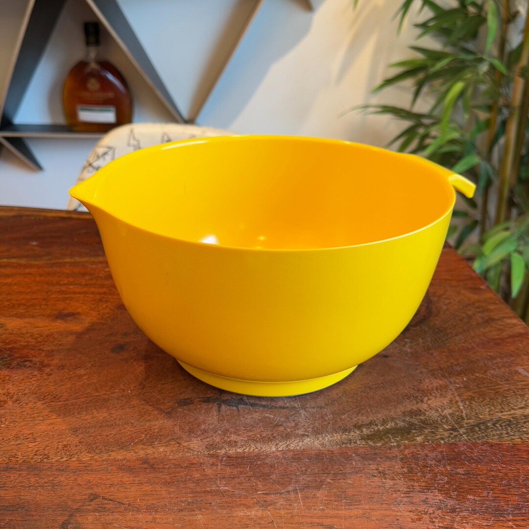 Vintage COPCO Danish Modern Bright Yellow Melamine 9.5" Melamine 4 ...