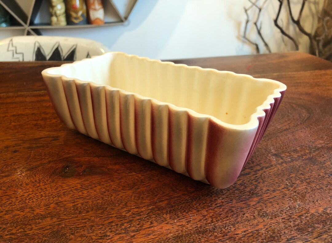 Mid Century 1950's English Maroon & off White Royal Windsor Ribbed ...