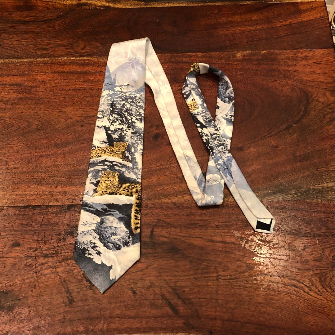 Vintage 1990's Snow Leopard Endangered Species Men's Silk Necktie Retro ...