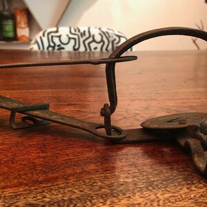 Antique Rusted Steel Oneida Victor Small Game Trap - Antique Victor ...