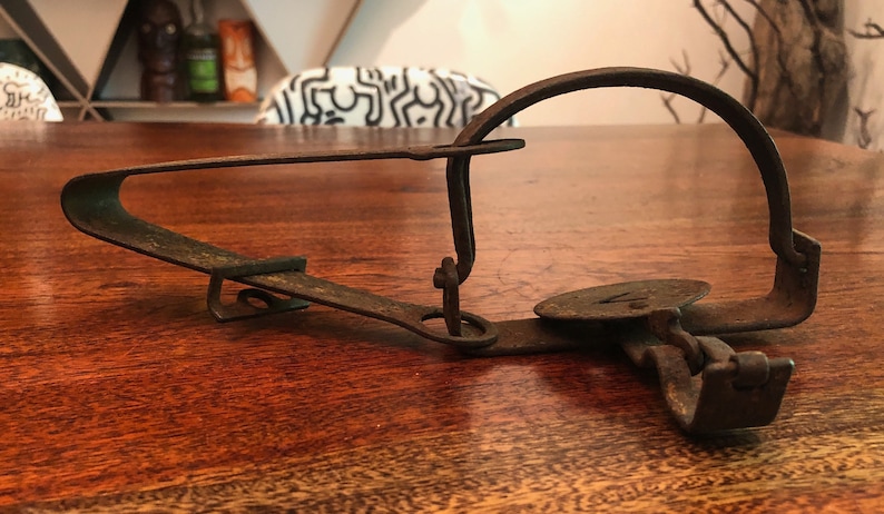 Antique Rusted Steel Oneida Victor Small Game Trap Antique | Etsy