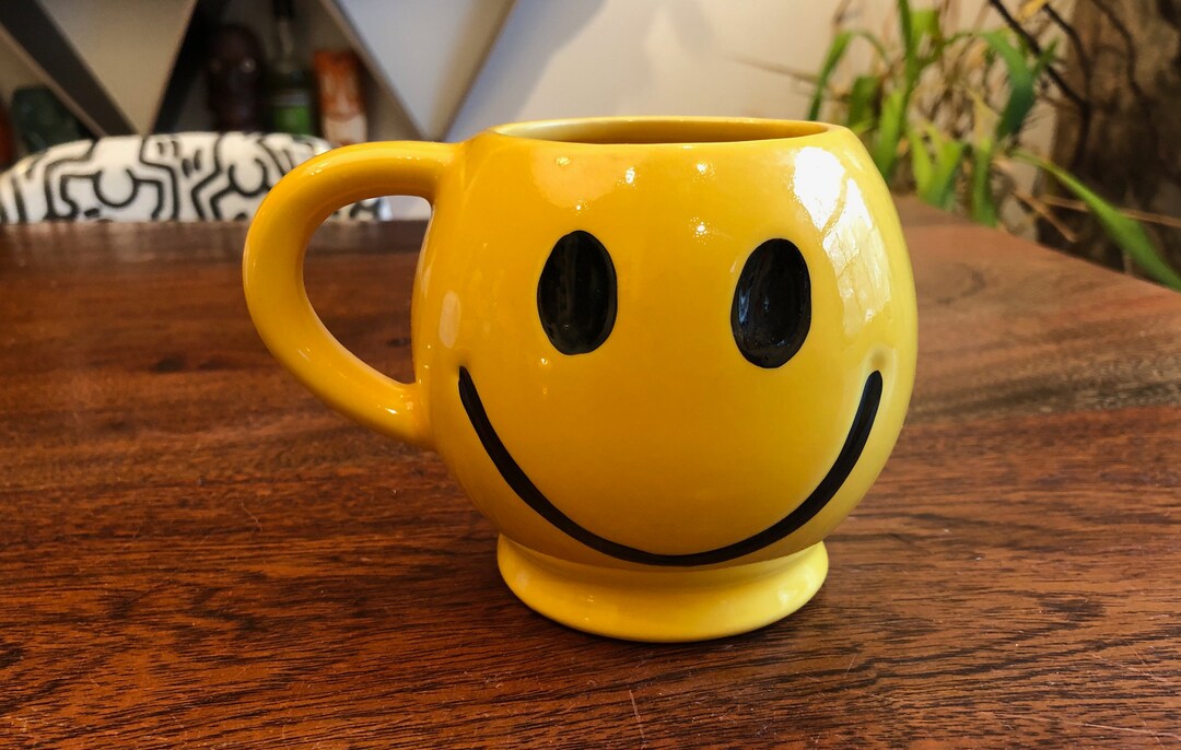 Vintage 1970's Mccoy Pottery Smiley Face Mug - Vintage Yellow Mccoy ...