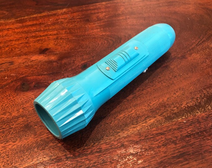 Vintage 1960's Mod Turquoise EVEREADY Plastic Union Carbide Flashlight ...