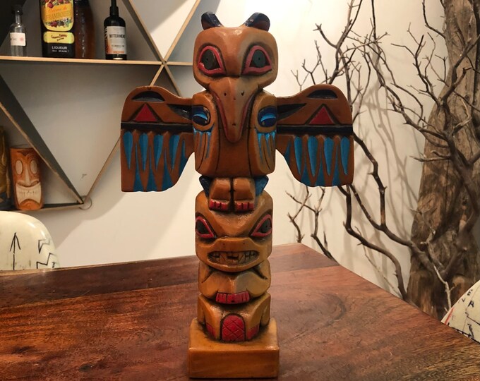 Vintage C. 1986 Alaskan Northwest Coast 10-7/8" Resin Totem Pole Statue ...