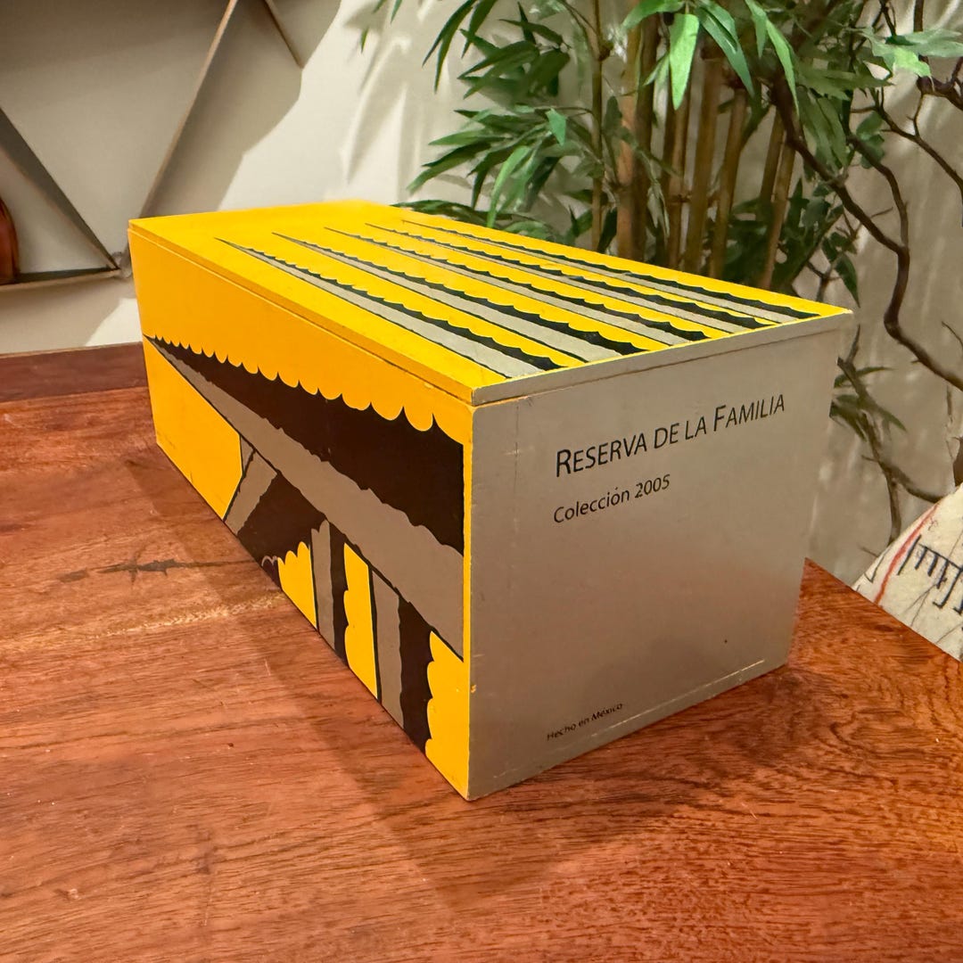 Vintage Jose Cuervo Reserva De La Familia Wooden Collector Box ...