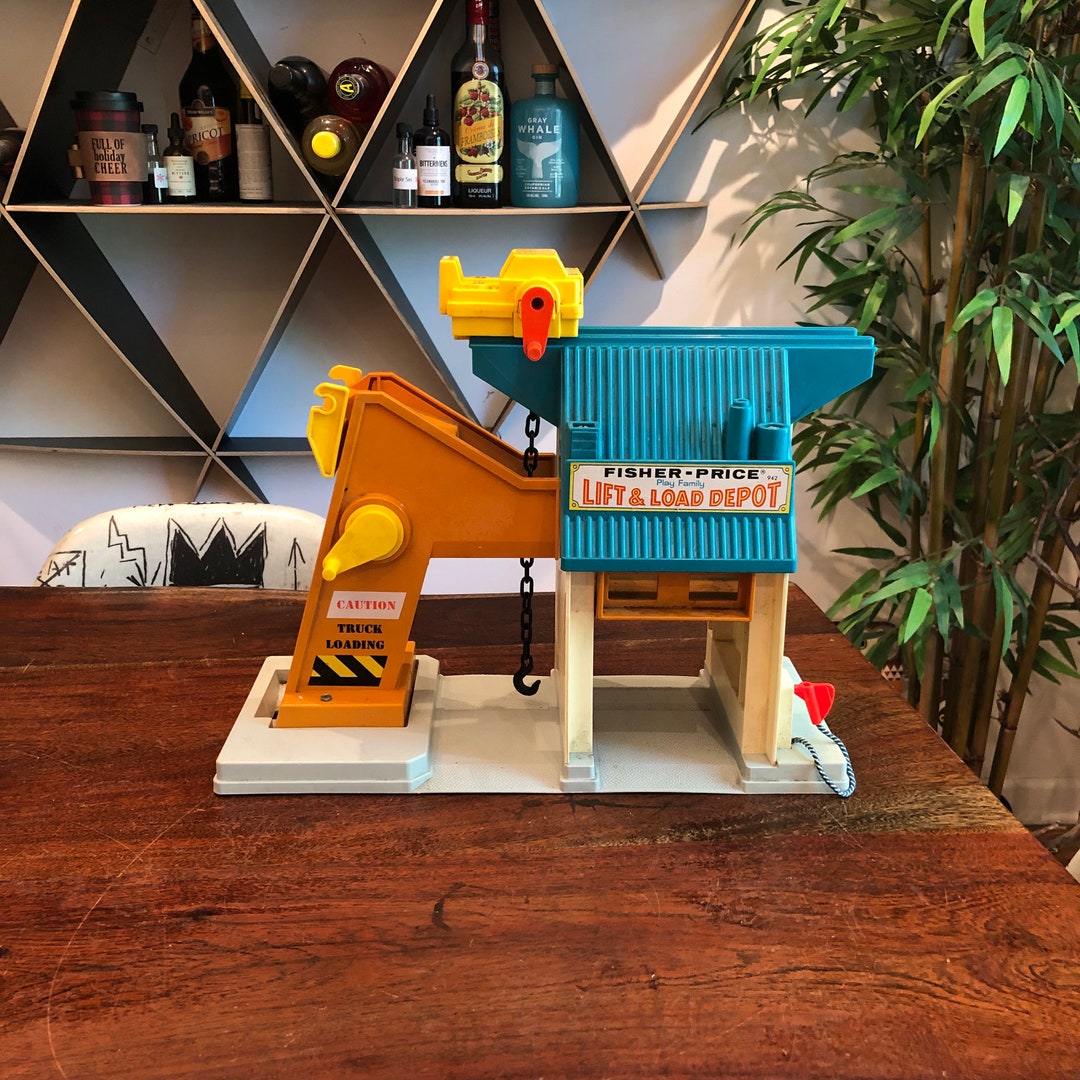 Vintage C. 1976 Fisher-price Little People Play Family Lift & Load ...