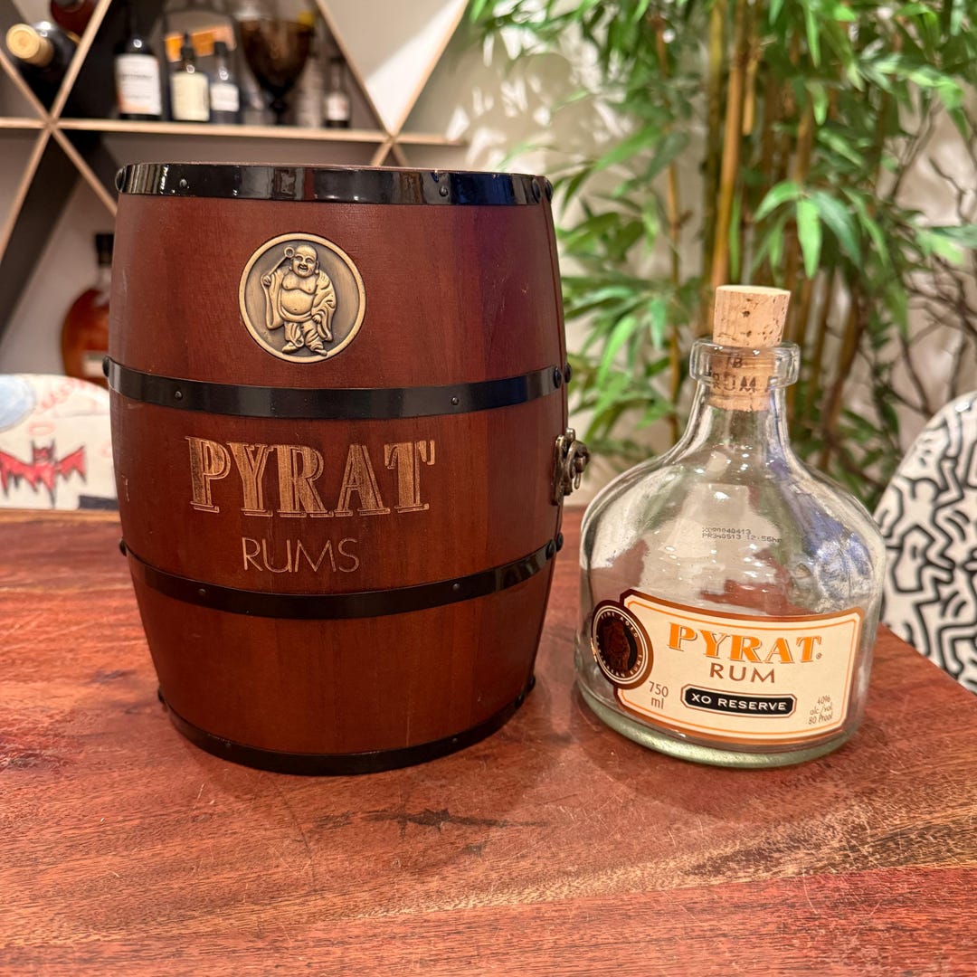 Vintage PYRAT RUM XO Reserve Empty Glass Bottle in Novelty Wooden Rum ...