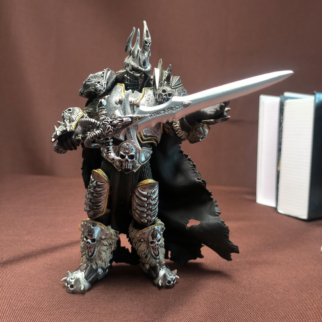 Dark Frost King Resin Statue | Ice-themed Undead Warrior Figure ...