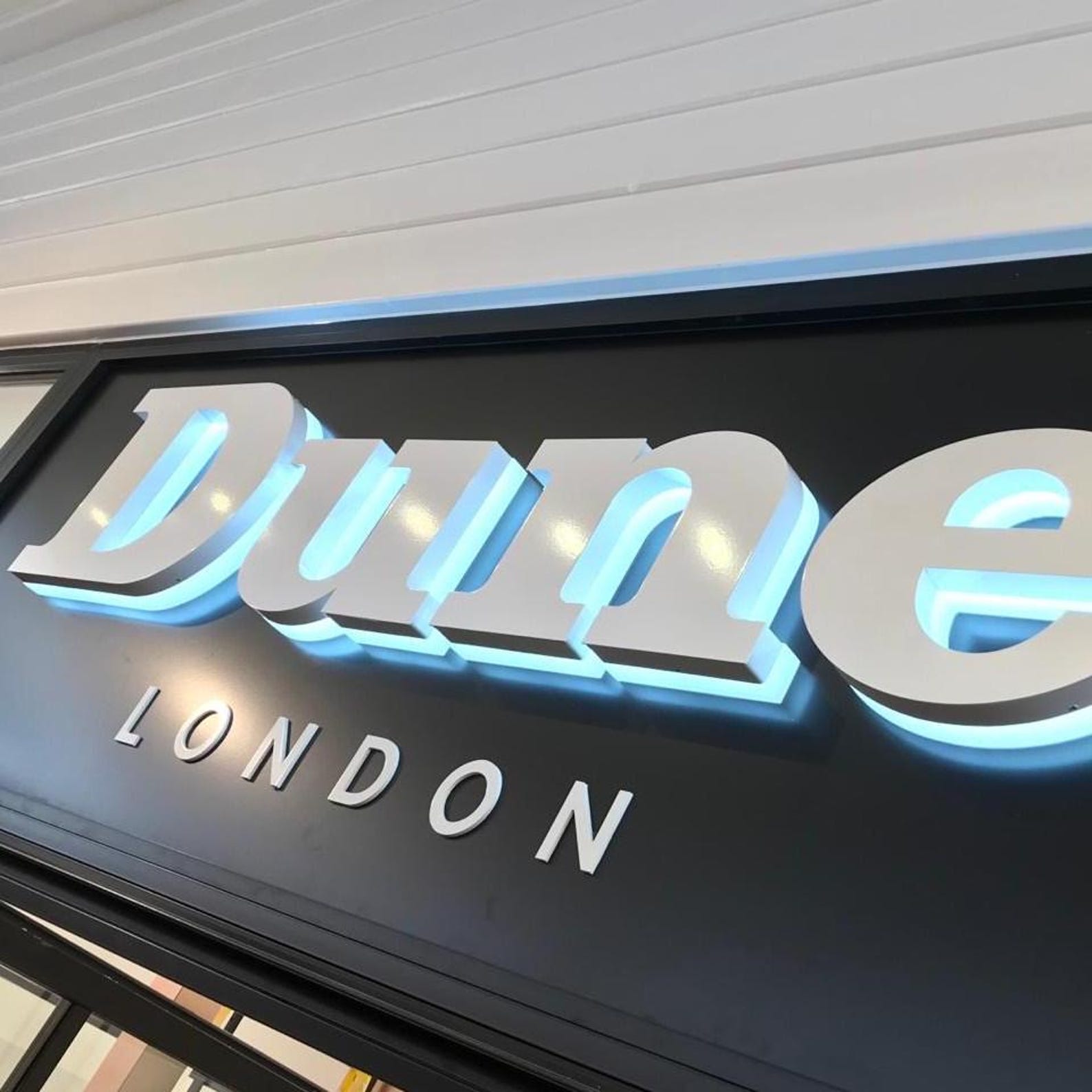 Halo Lit Signs, Metal Letter Signage, Illuminated Business Signs, LED ...