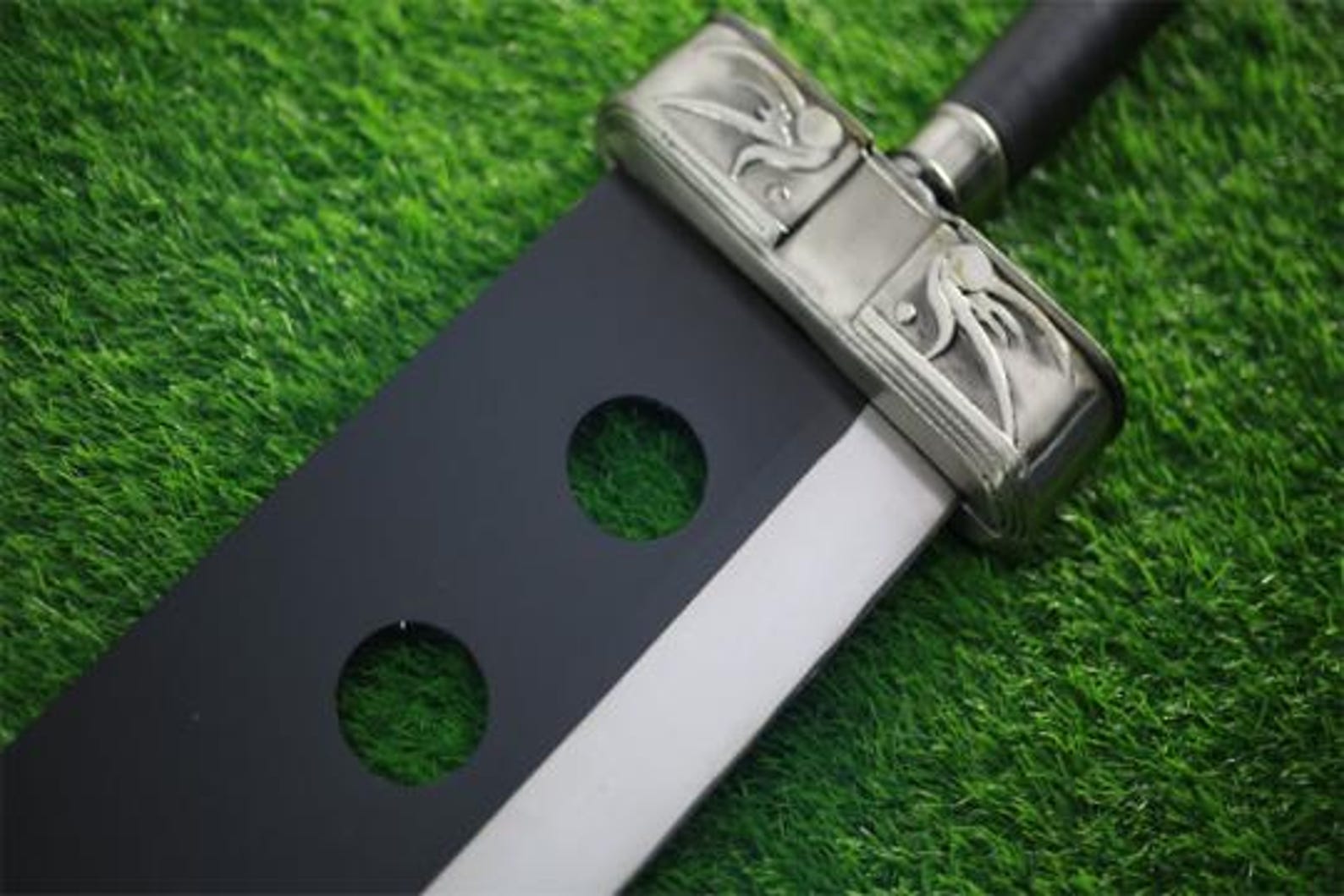 Buster Sword Replica – Black Edition, FF7 Cosplay Sword With Leather ...
