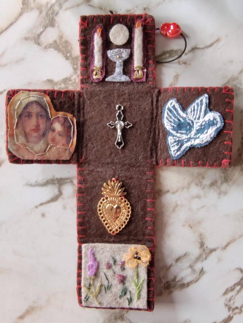 Pocket Altar Shrine Catholic Crucifix Christian Cross Chalice Eucharist ...