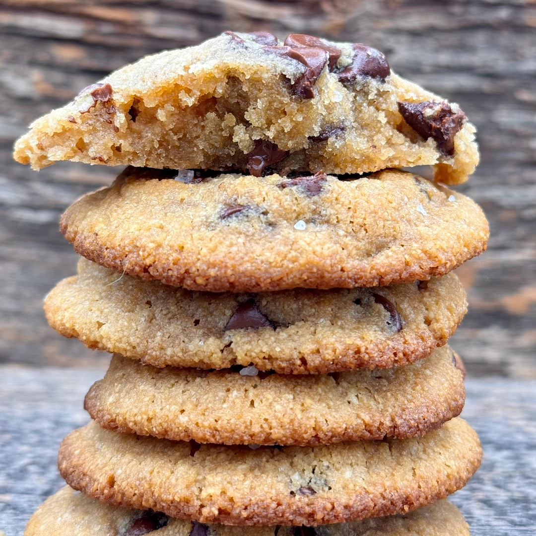 Keto Sugar-free Gluten-free Chocolate Chip Cookies | Low-carb ...