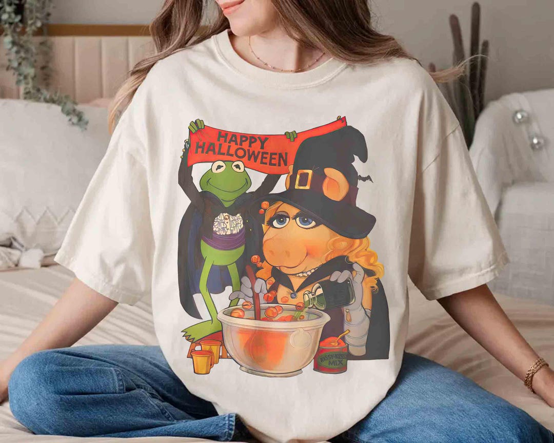 Retro Disney Kermit the Frog and Miss Piggy Happy Halloween T-shirt ...